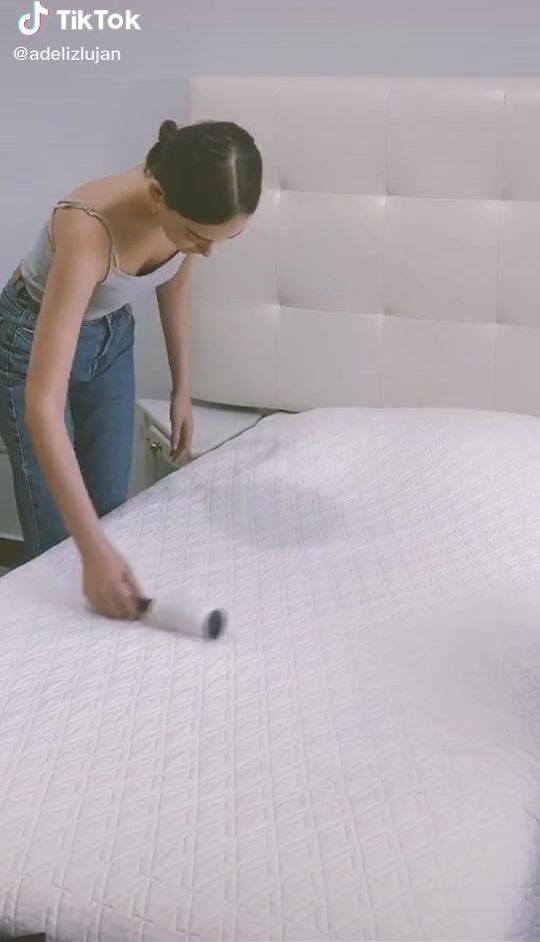 Adeliz Lujan (@adelizlujan) #sexy #cleavage «Cualquier duda déjenlo en los...» | yephot.com