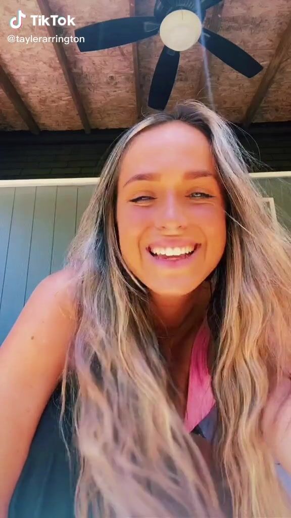 Tayler Harber (@taylerarrington) #cleavage #bikini #pink bikini ...