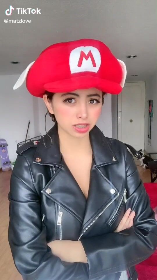 Matz Franco (@matzlove) #cleavage #crop top #white crop... «6\u002F100 ...