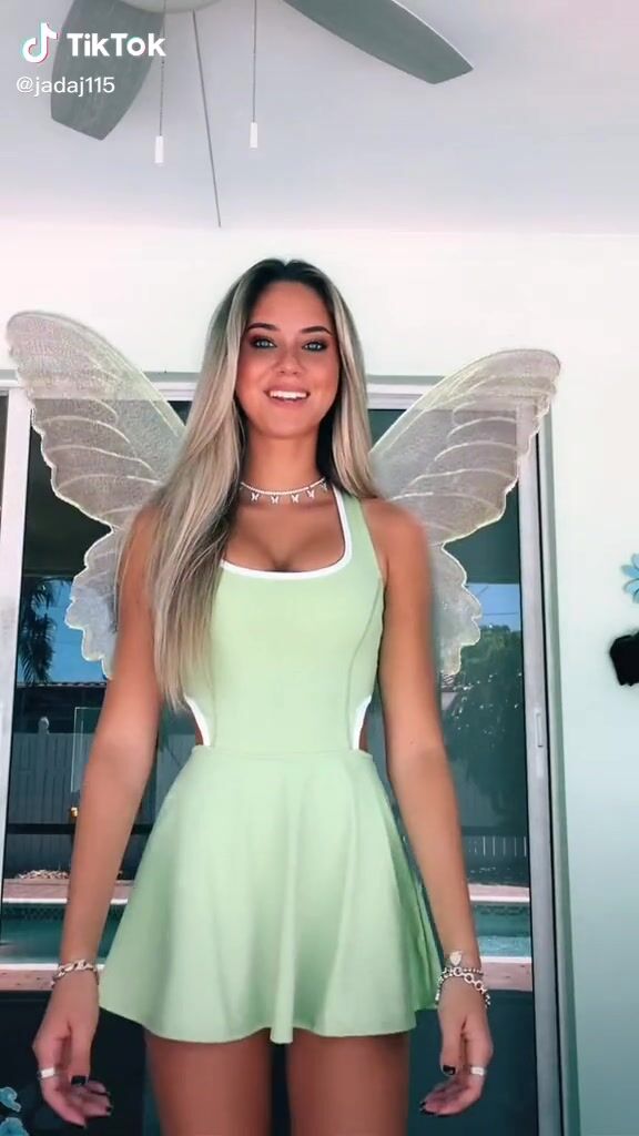 Jada Jenkins (@jadaj115) #cleavage #dress #olive dress «Comment what ur ...