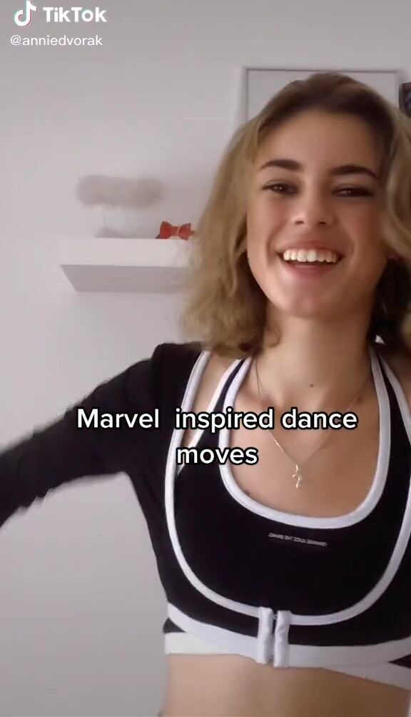 Annie Dvorak (@anniedvorak) #crop top #sexy «I tried #foryou #marvel ...