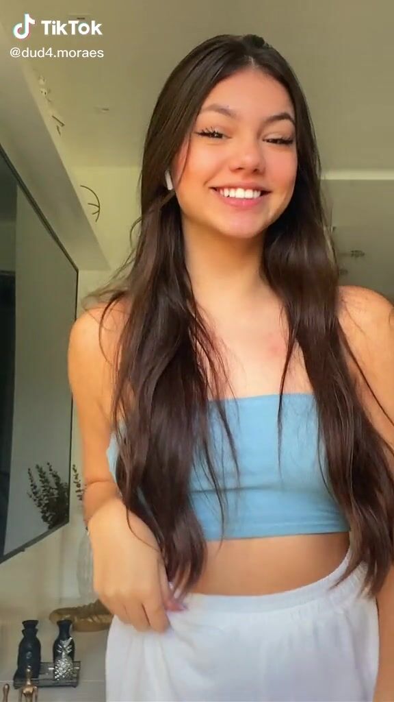 Dudinha Moraes (@dud4.moraes) #tube top #blue tube top #booty... «di ...