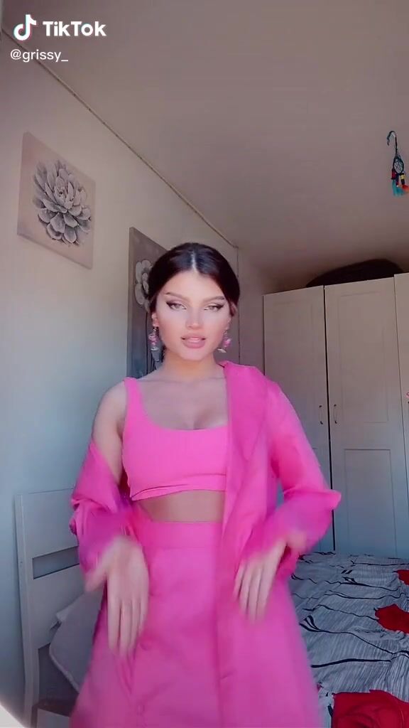 Grisela (@grissy_) #crop top #firefly rose crop top... | yephot.com