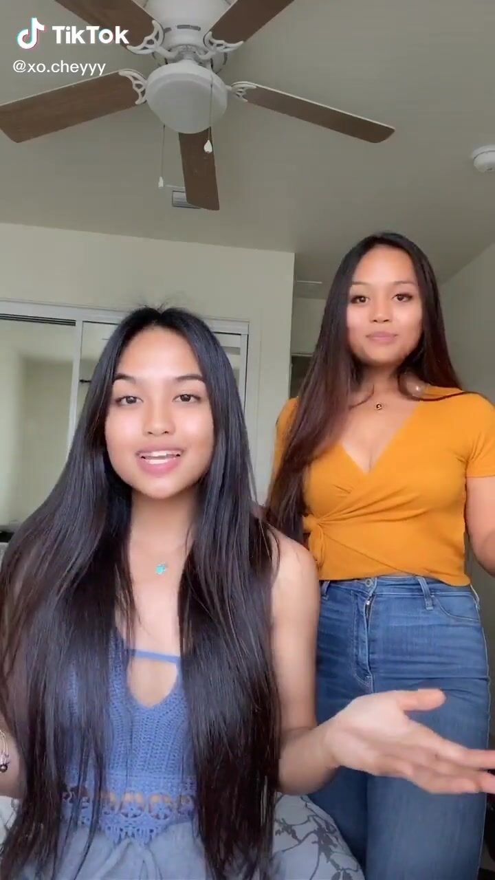 Xocheyyy (@xocheyyy) #crop top «had to beg her to make her first ...