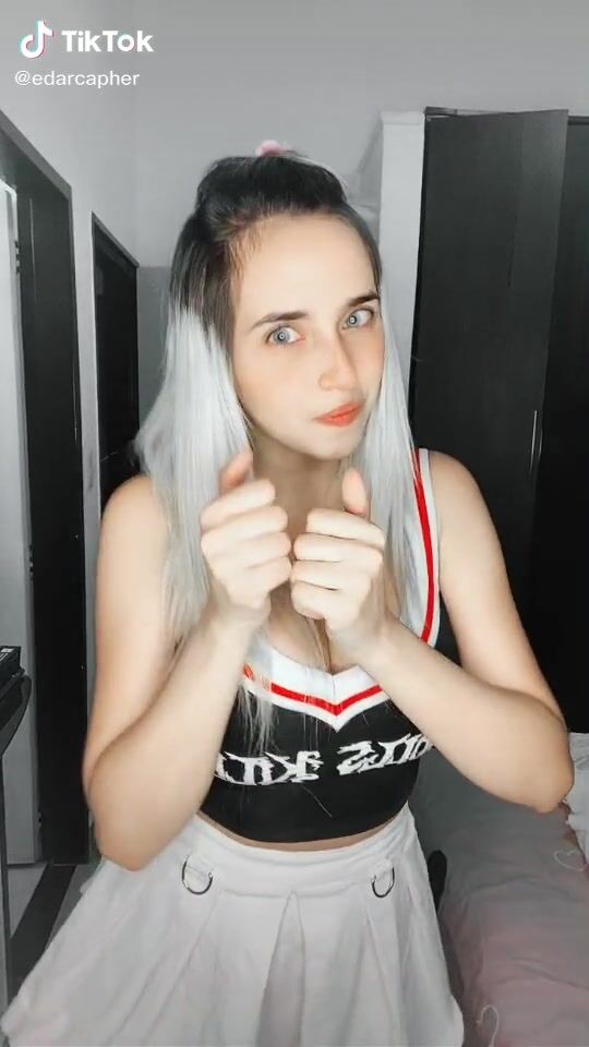 Edar Capher (@edarcapher) #crop top #skirt #white skirt «Ame si copias ...