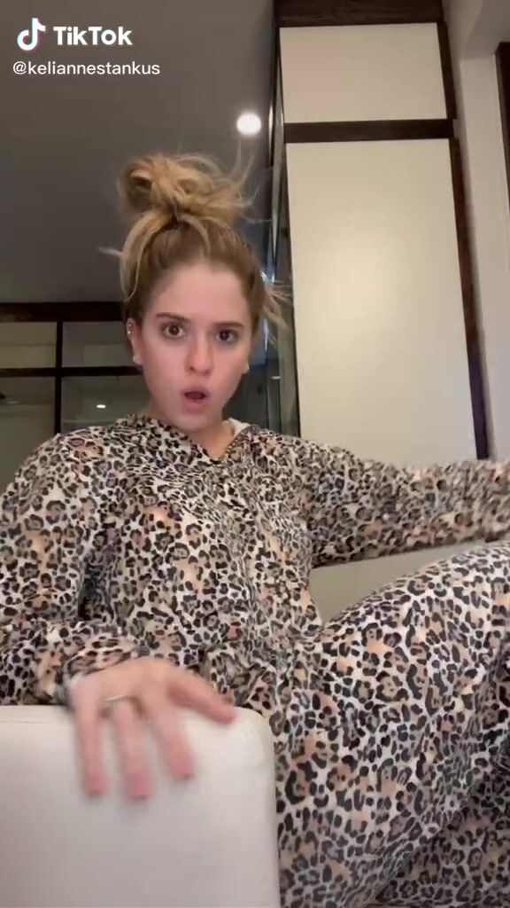 Kelianne Stankus (@keliannestankus) #crop top #leopard crop top... «I ...